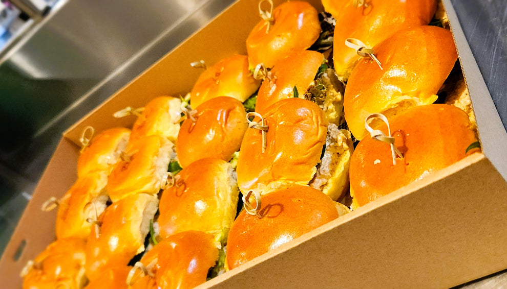 Assorted Burger Sliders Platter (20 Sliders) – SizZzlingo Express